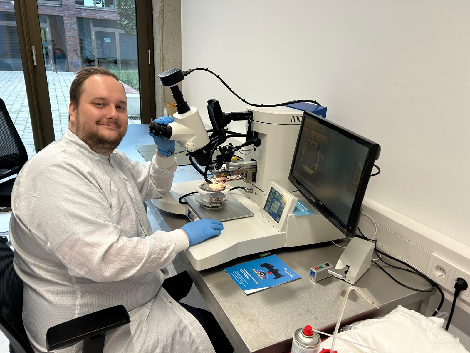 We are growing - Photonics Foundry is expanding its capacity and ...